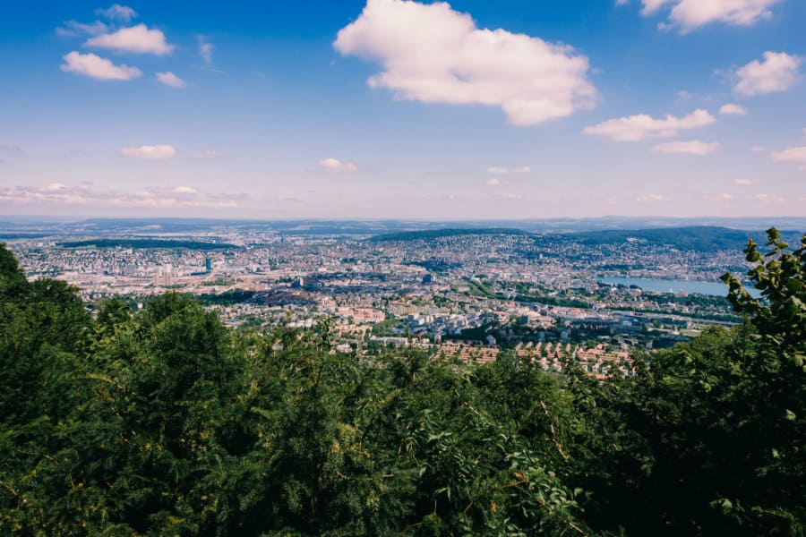 Walk up Uetliberg for panoramic Zurich views | tobinka