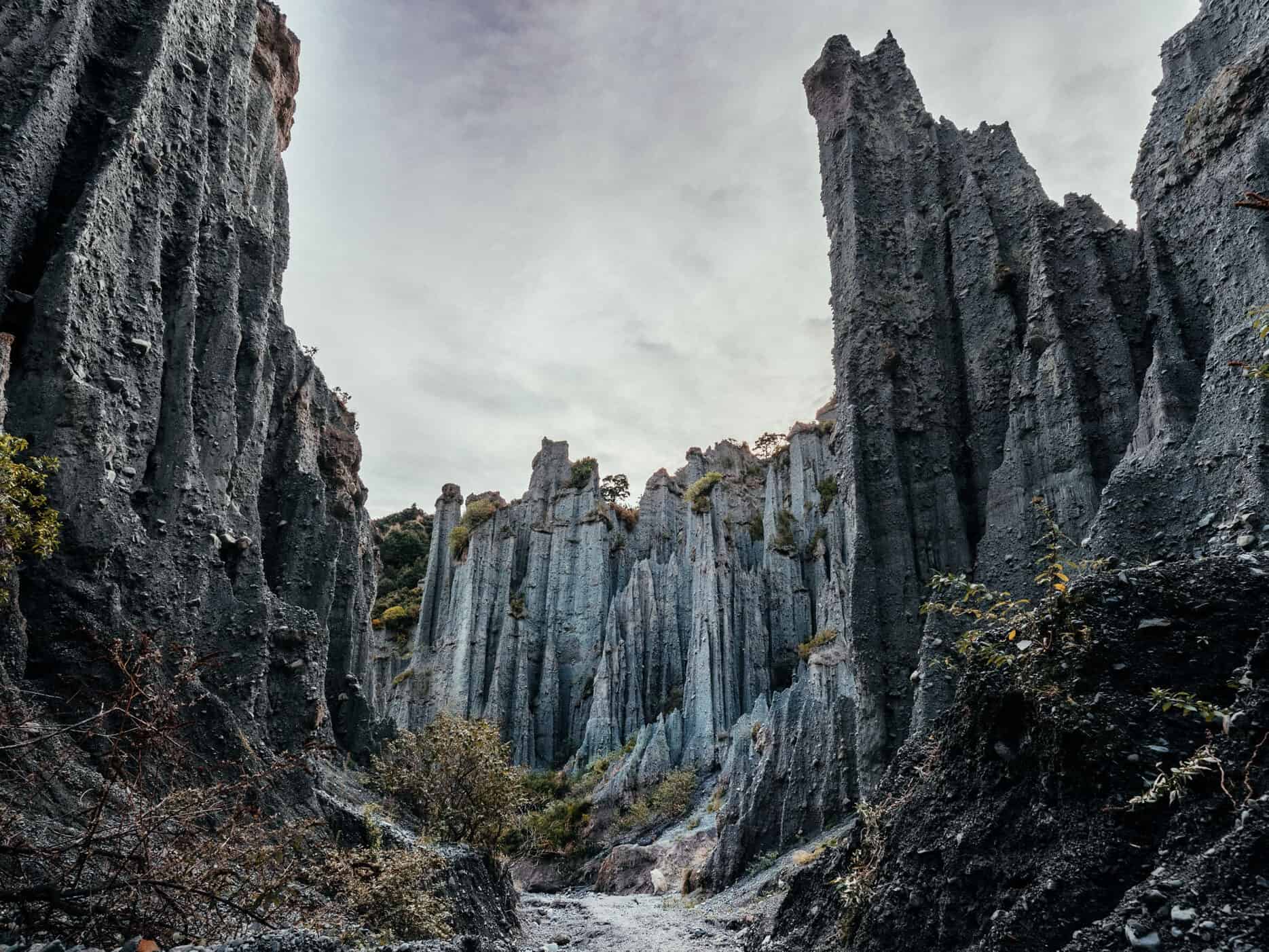 Putangirua Pinnacles Track, Wairarapa | tobinka